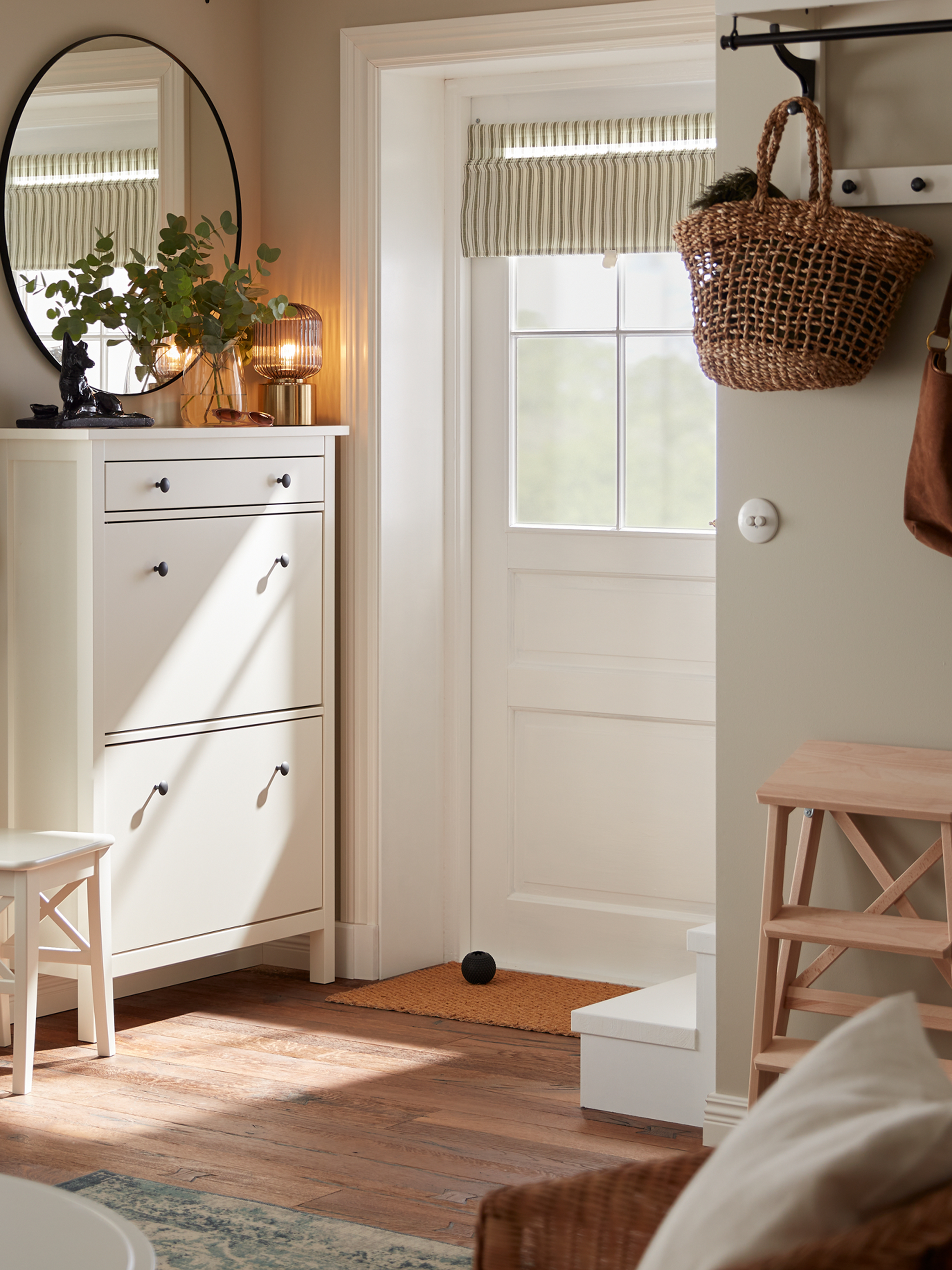 Hallway inspiration, furniture and more - IKEA Ireland
