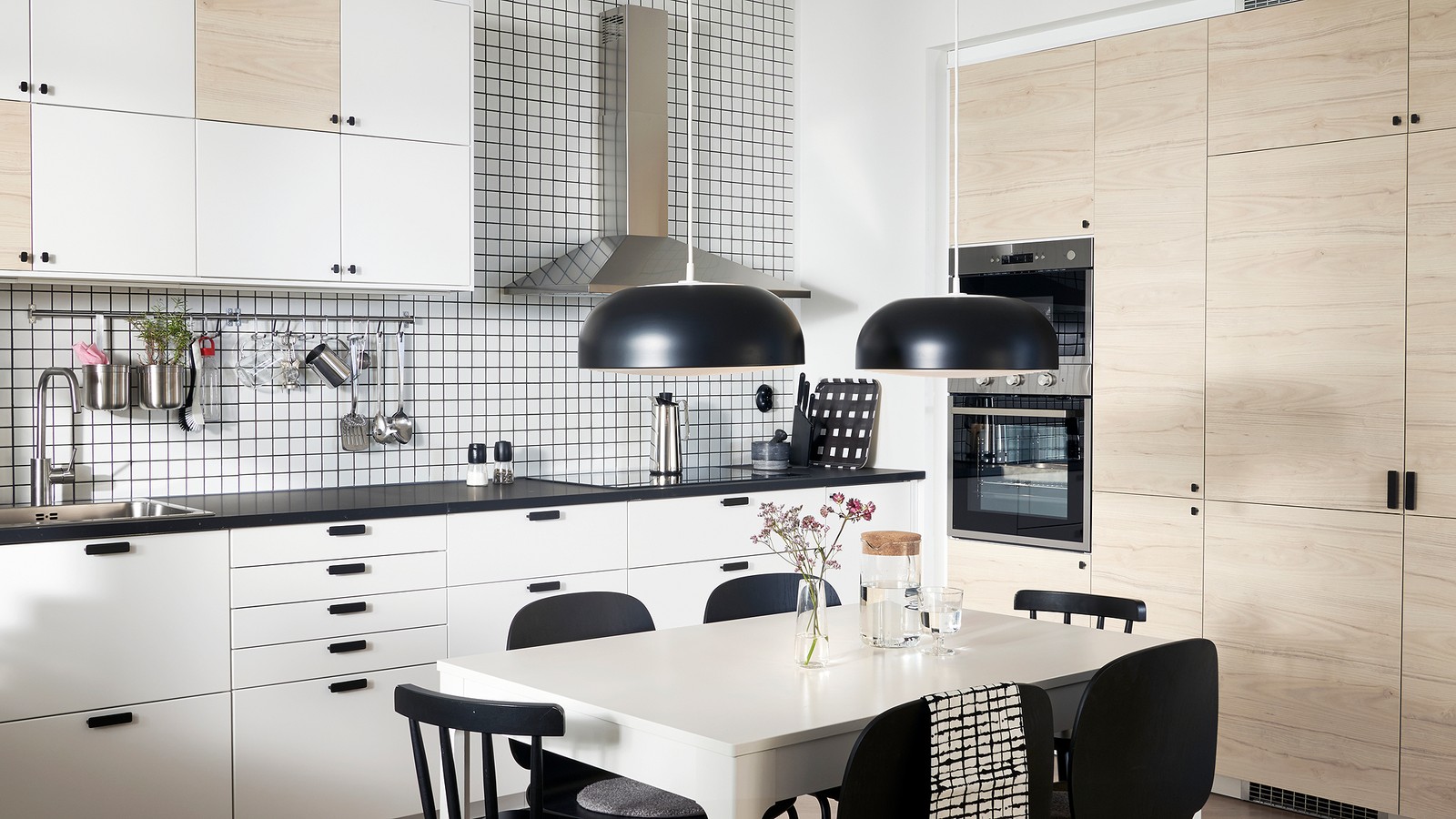 Create a smart kitchen with lots of storage - IKEA