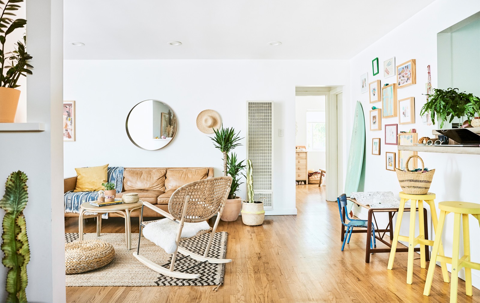 Creating room for overnight guests in a crowded home - IKEA