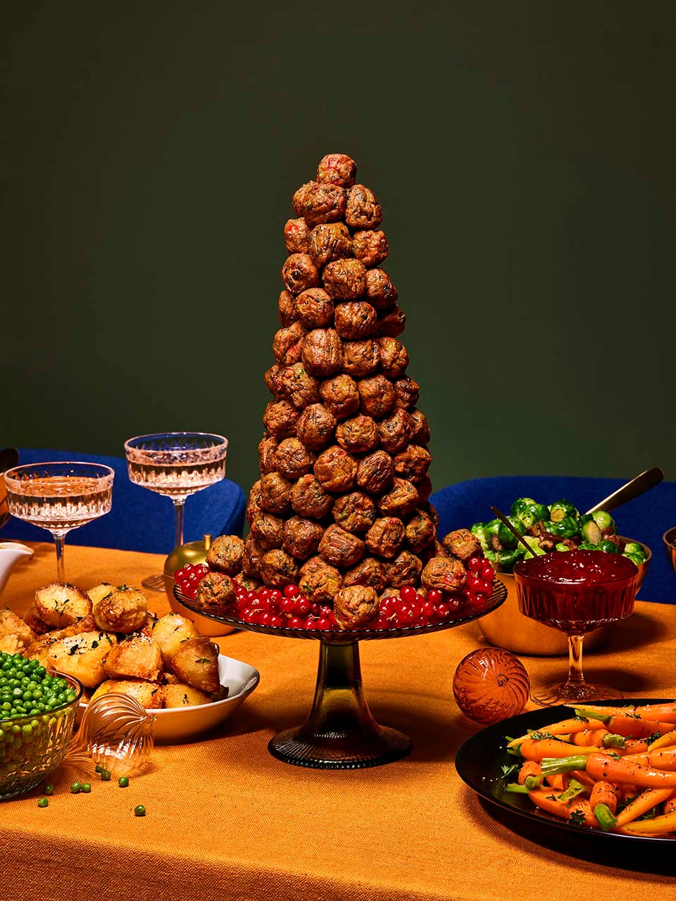 Have a ball this Christmas - IKEA