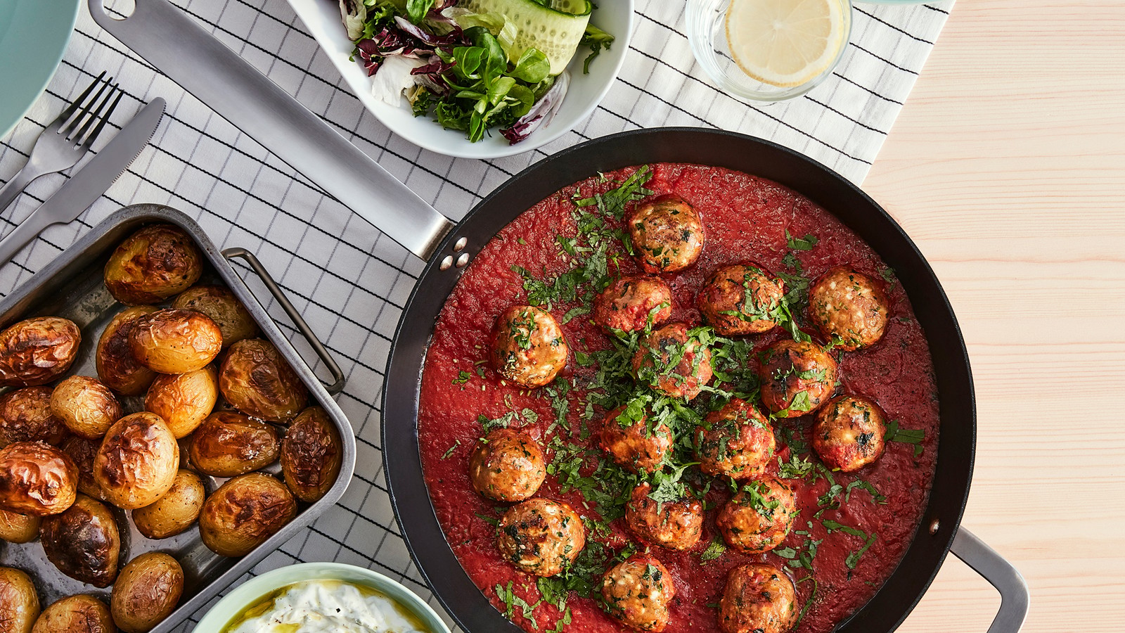 A recipe for plant-based mince balls in tomato sauce - IKEA Ireland