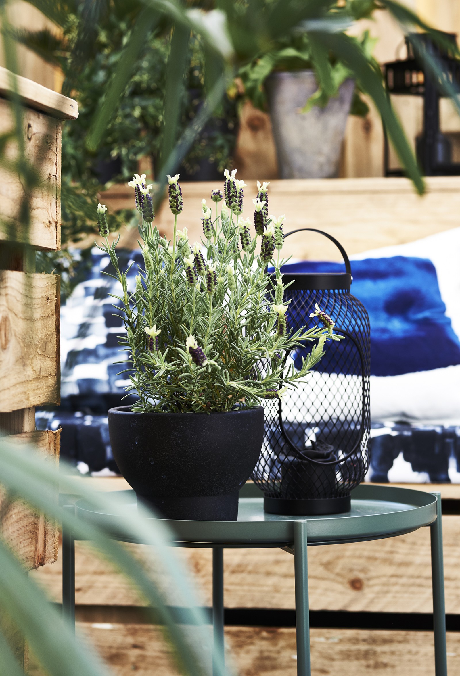 A cosy terrace that’s perfect for outdoor entertaining - IKEA Australia