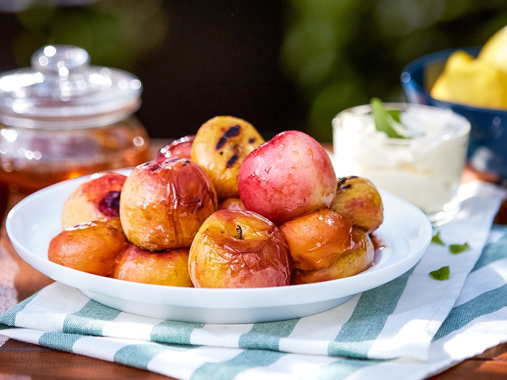 Easy BBQ party tips | Outdoor dining ideas - IKEA UK