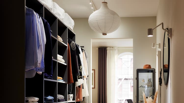 Make a walk-in wardrobe - IKEA