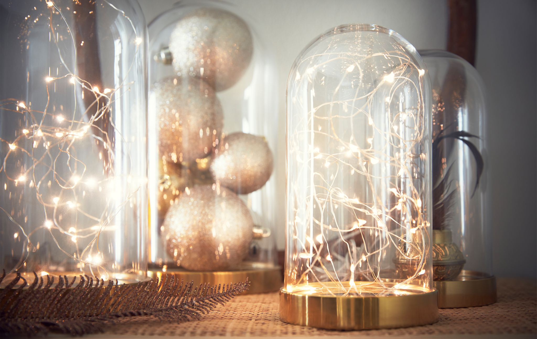 4 string lights arrangements for the holidays - IKEA CA