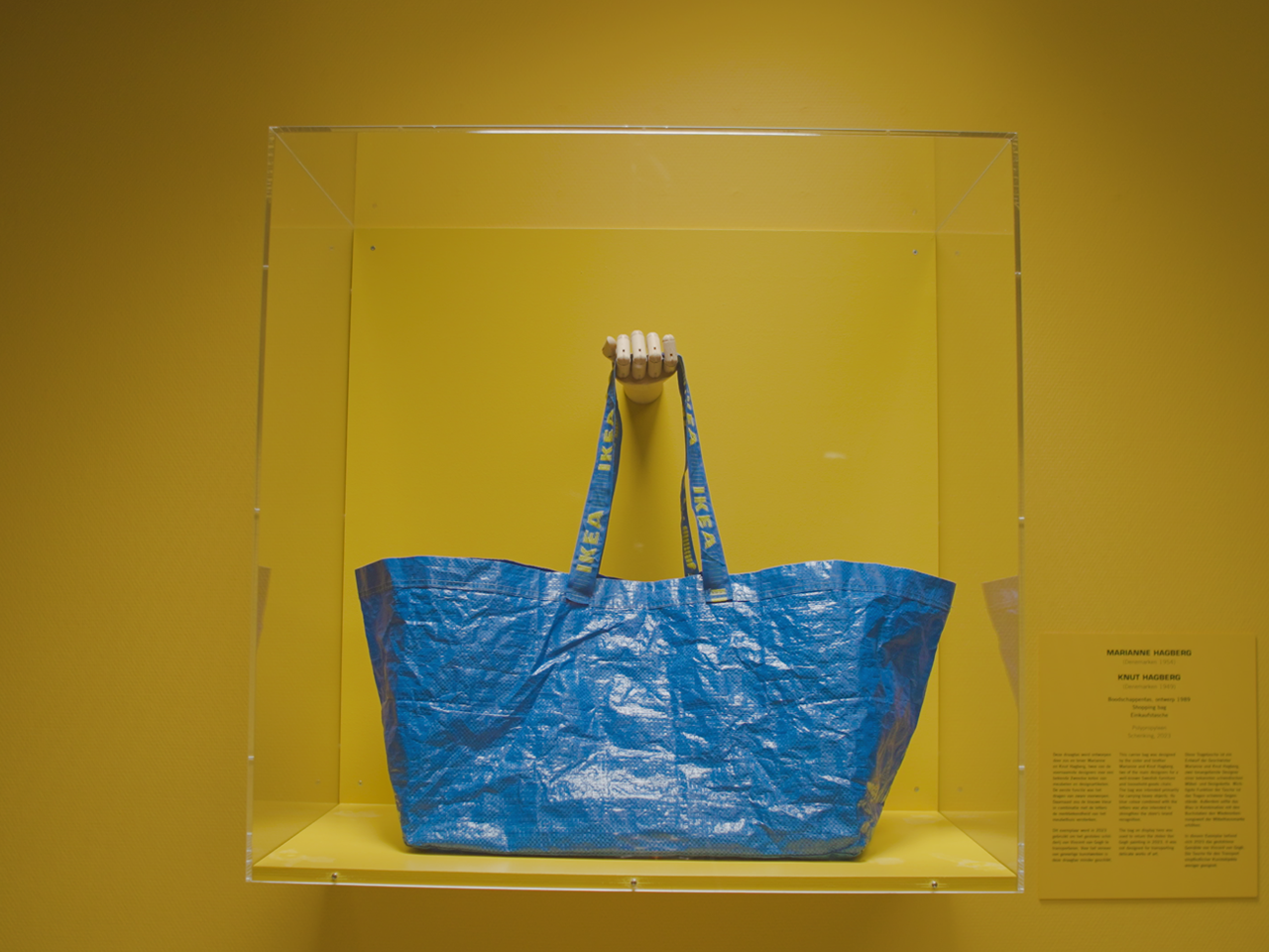 FRAKTA. Bringing your things home safely for 30 years - IKEA