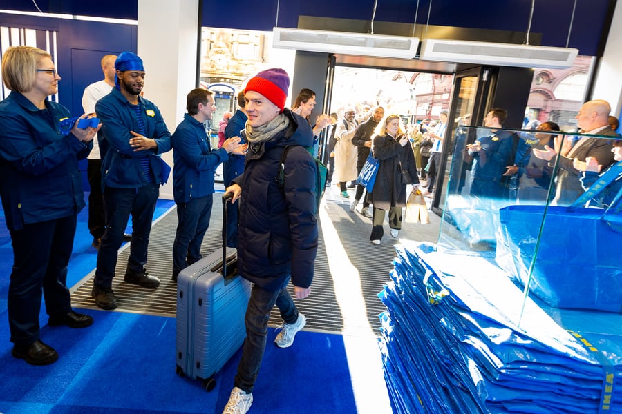 IKEA opens ‘Hus of FRAKTA’, a pop-up on Oxford Street - IKEA UK