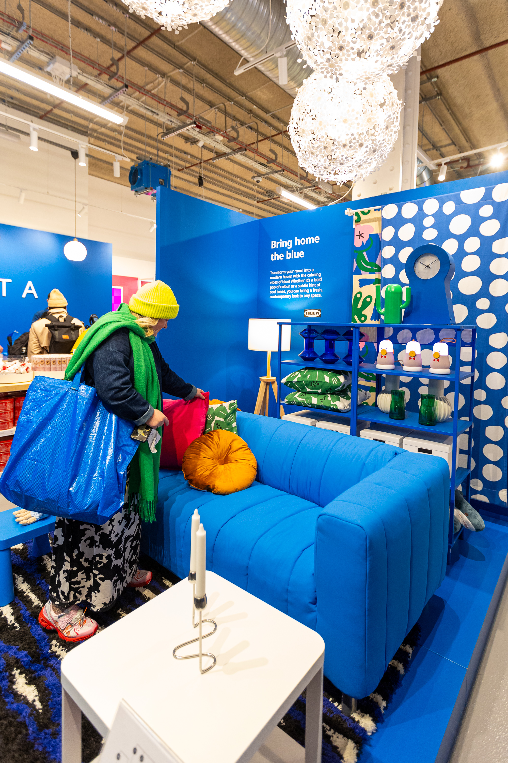 IKEA opens ‘Hus of FRAKTA’, a pop-up on Oxford Street - IKEA UK