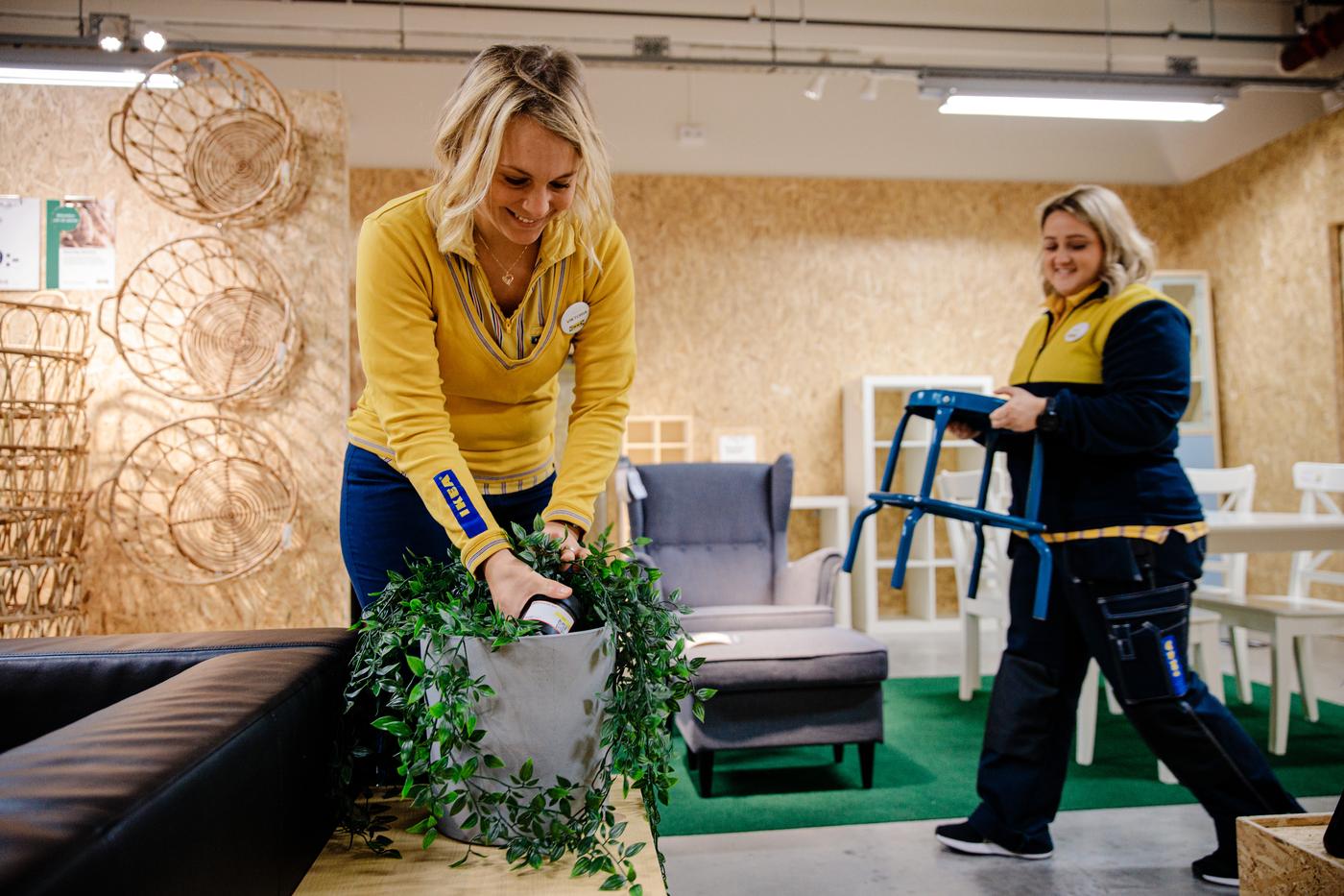 Världens första IKEA second hand-butik - IKEA