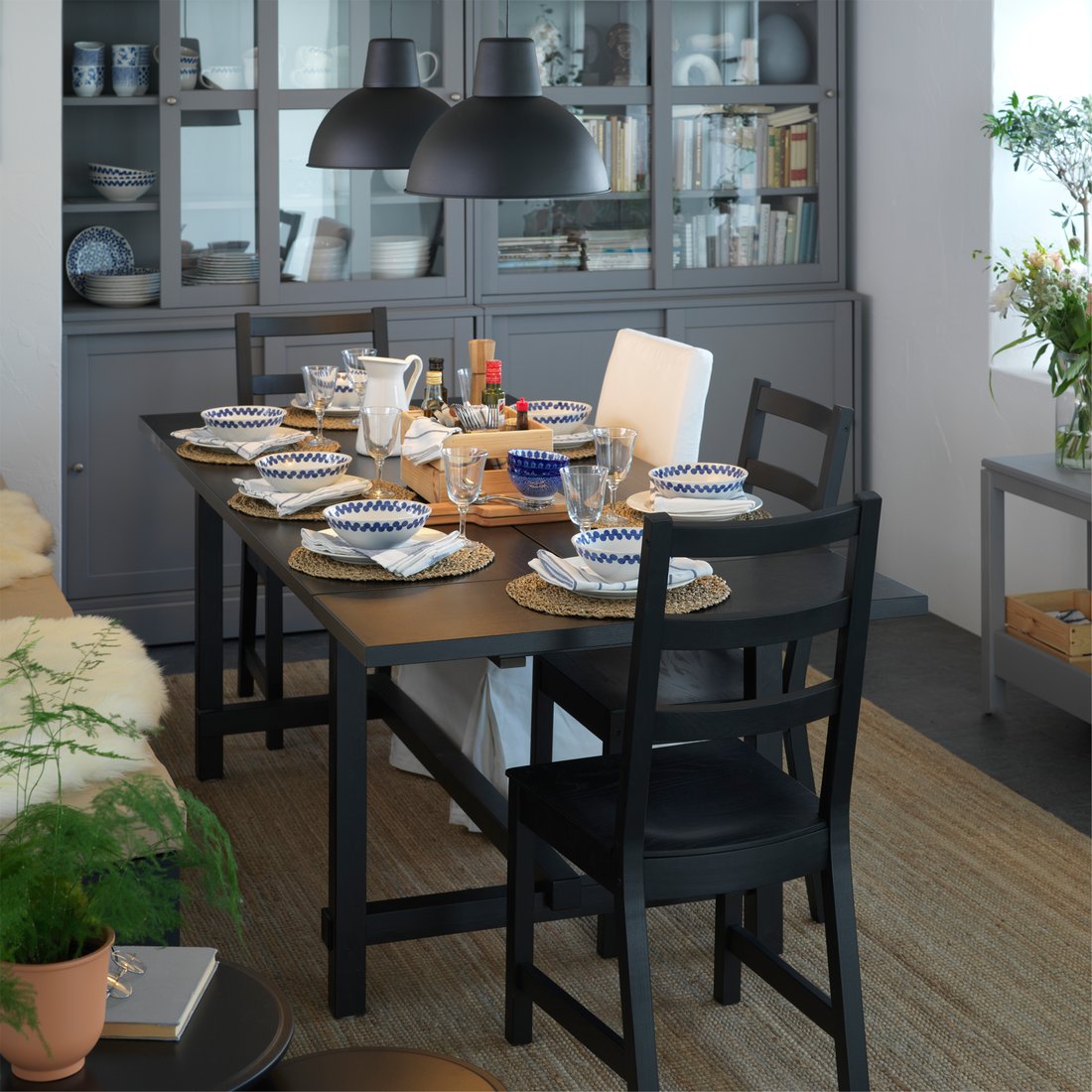 A coordinated and traditional dining room - IKEA UK