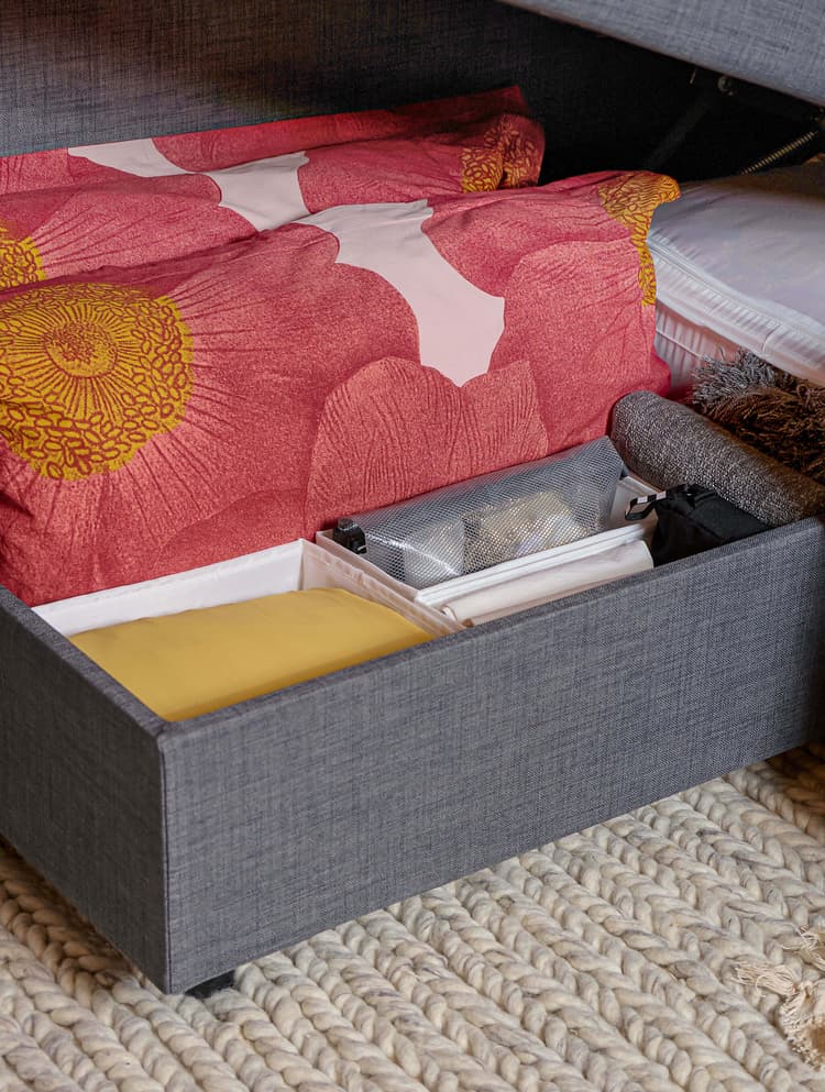 Tips for organizing a busy shared living space - IKEA
