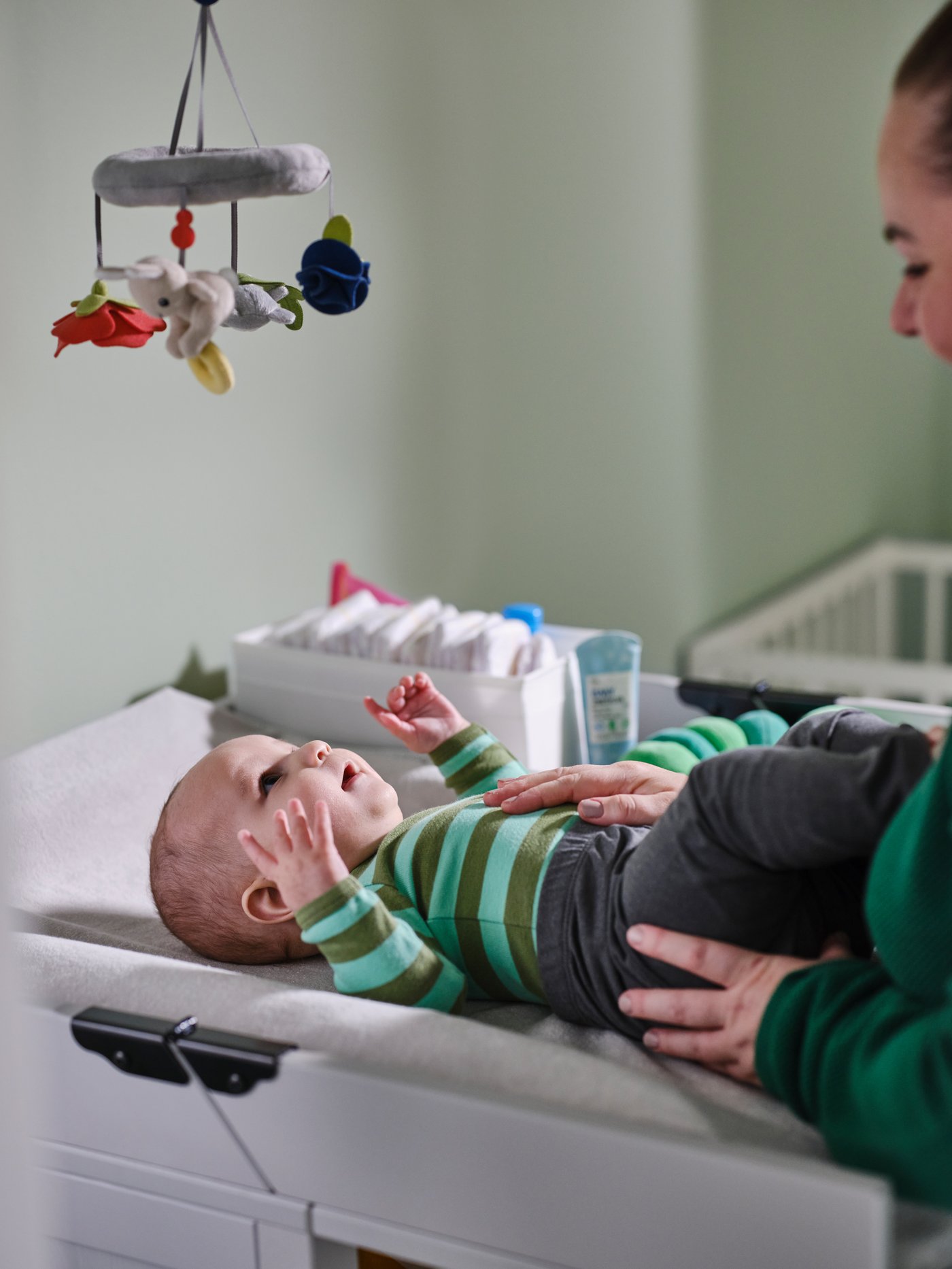 Veiligheidstips voor wassen en verschonen van baby's - IKEA