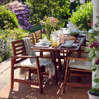 Update with new outdoor furniture - IKEA