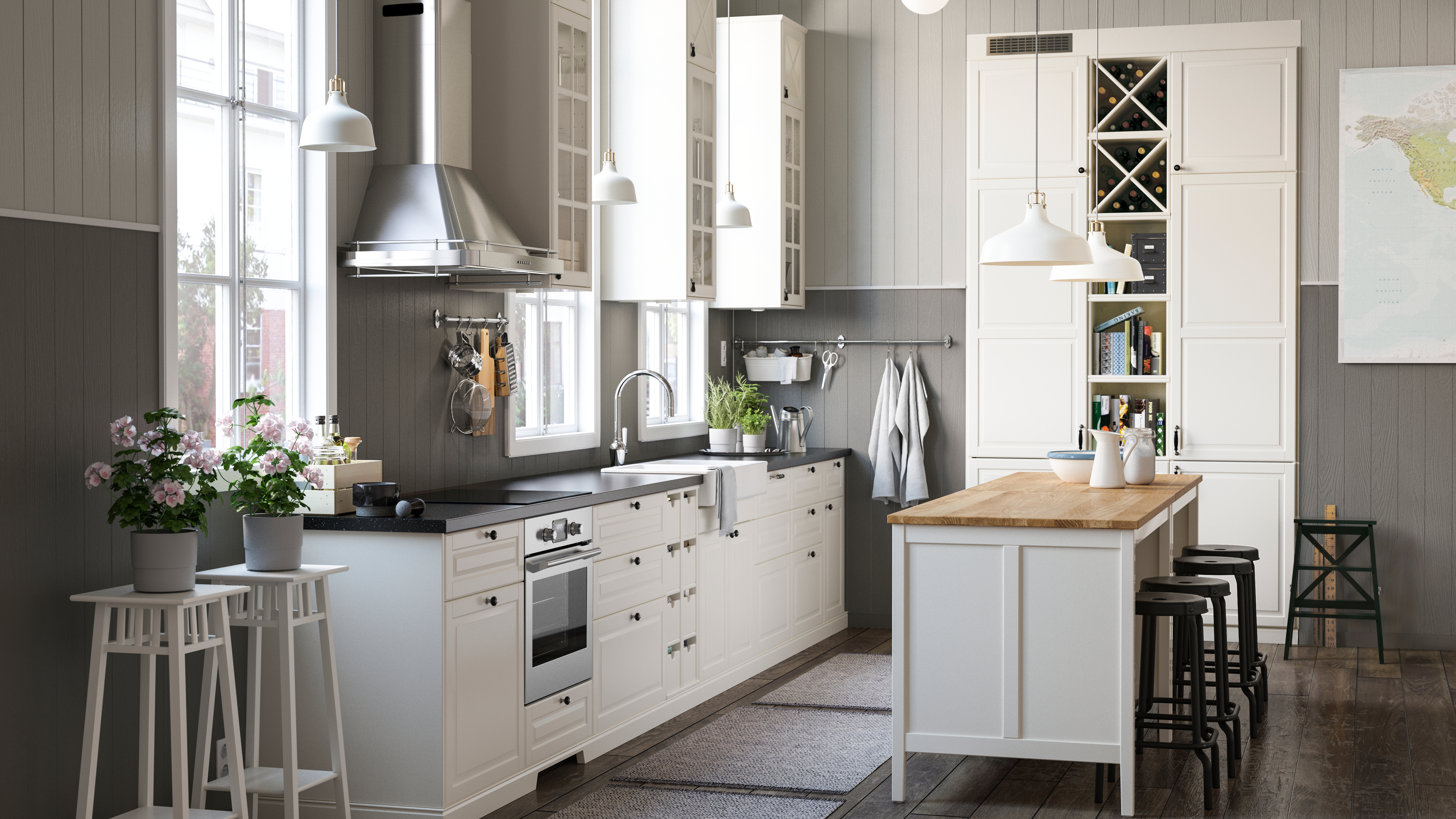 Tidlöst vitt kök med ram och spegel på luckan- BODBYN - IKEA