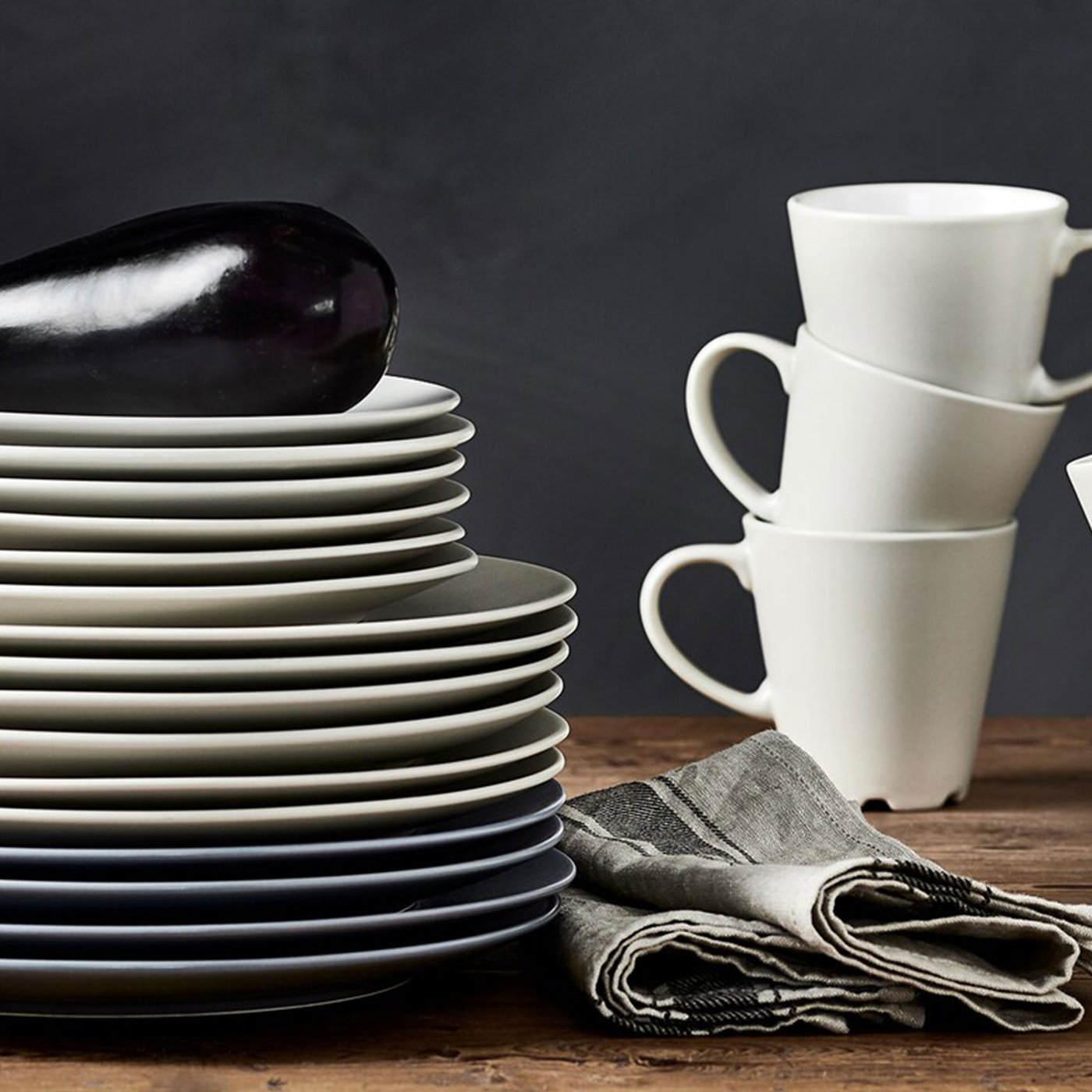 Mix materials to spice up simple table settings - IKEA