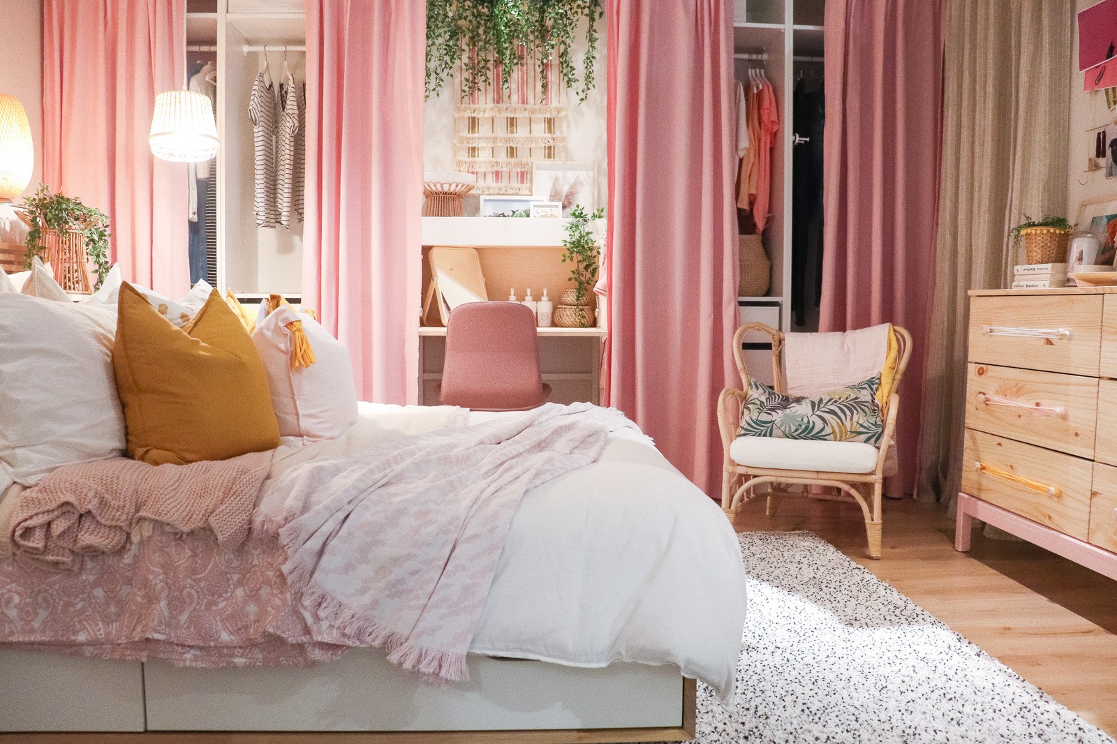 3 unexpected ways to decorate with greenery for the holidays - IKEA