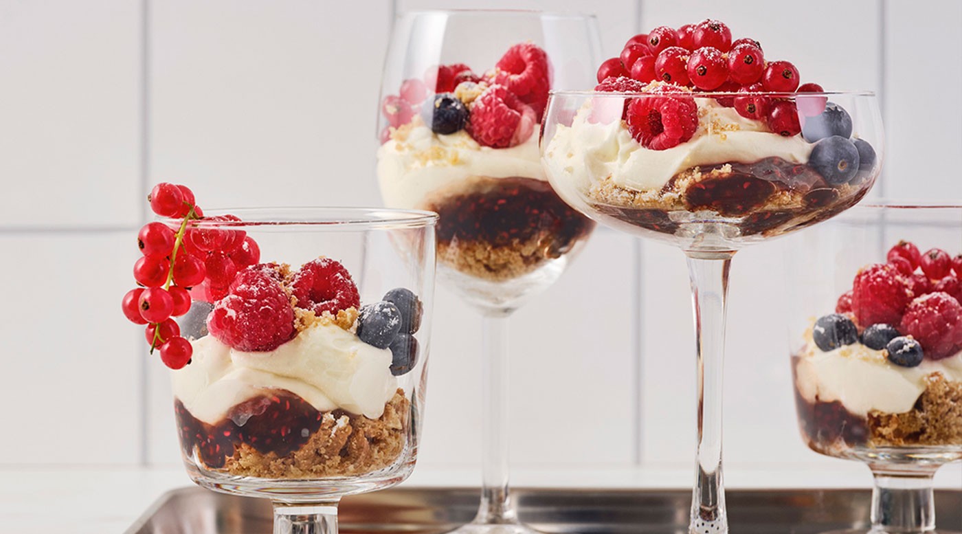 Oat biscuit & raspberry jam cheesecake - IKEA CA