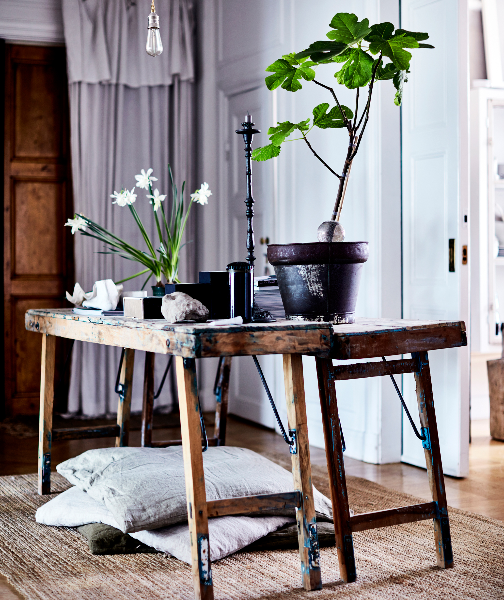 Tour a home full of personal collections - IKEA