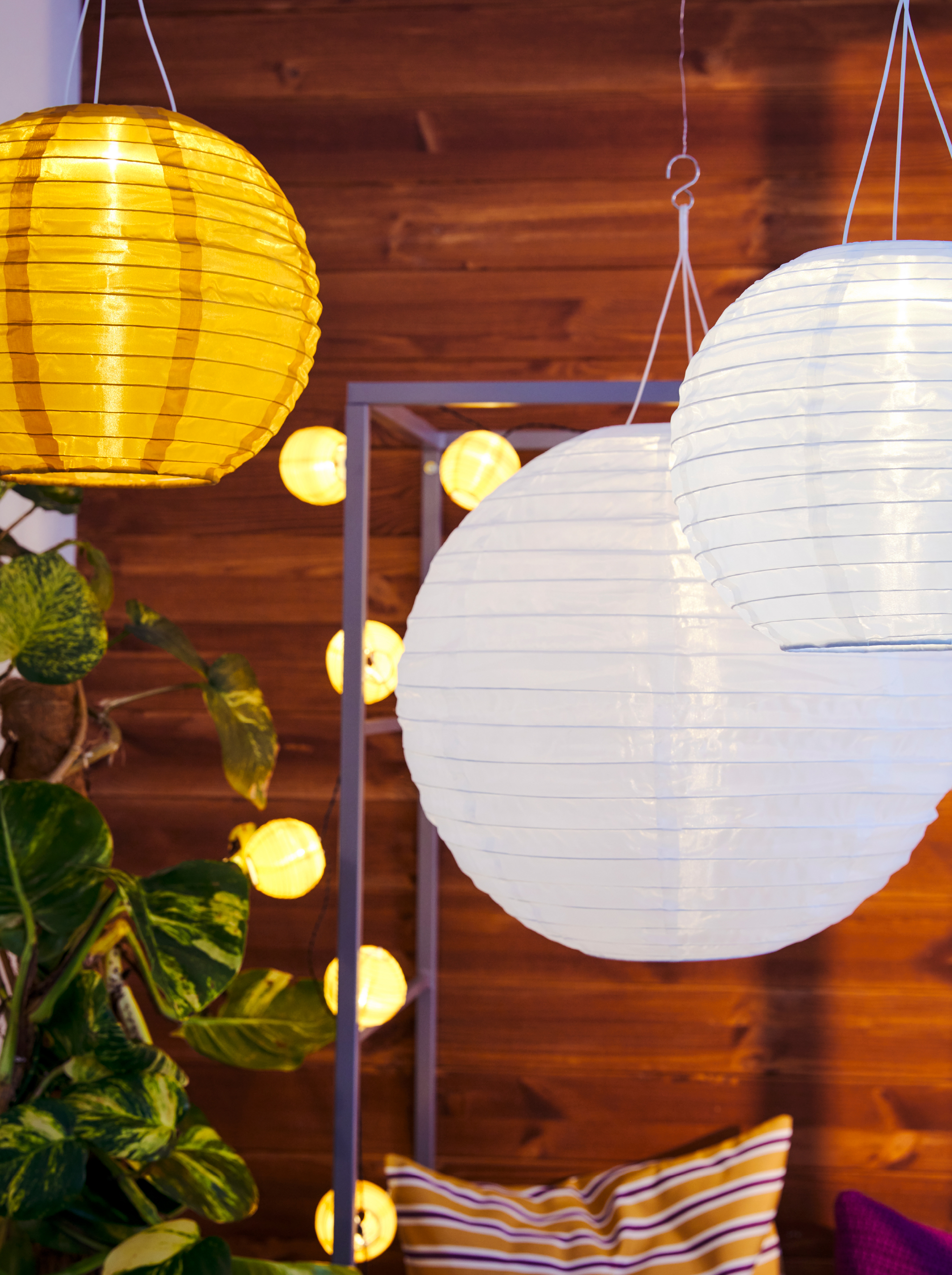 Arrange a spontaneous cinema night on your balcony - IKEA