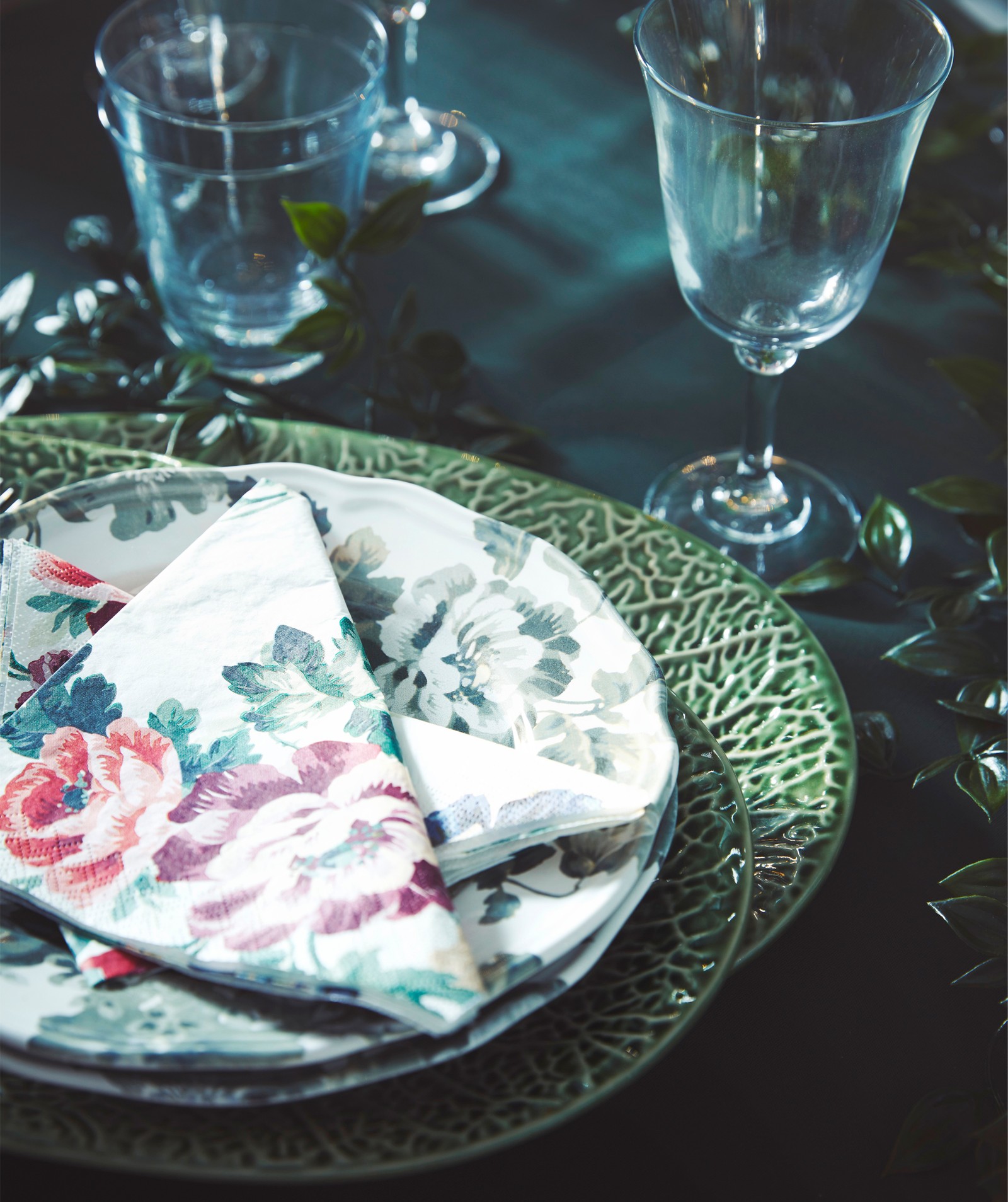 Make your dining table the family gathering space - IKEA