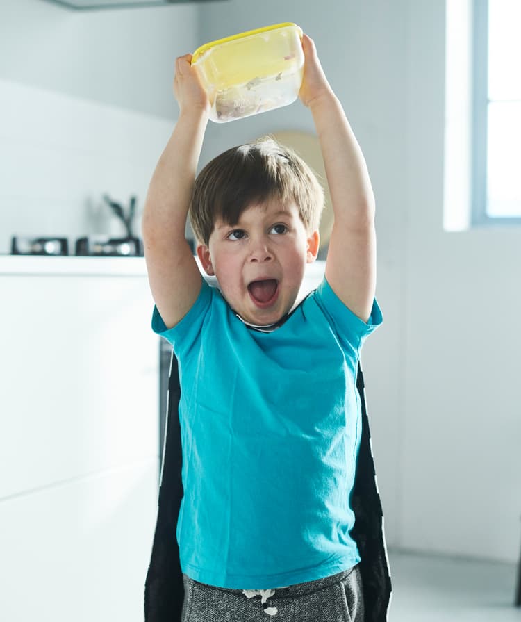 Kitchen helper to the rescue - IKEA
