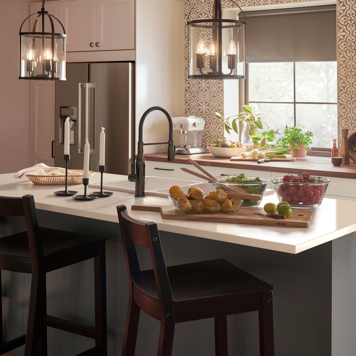 An AXSTAD kitchen that’s built for socialising - IKEA
