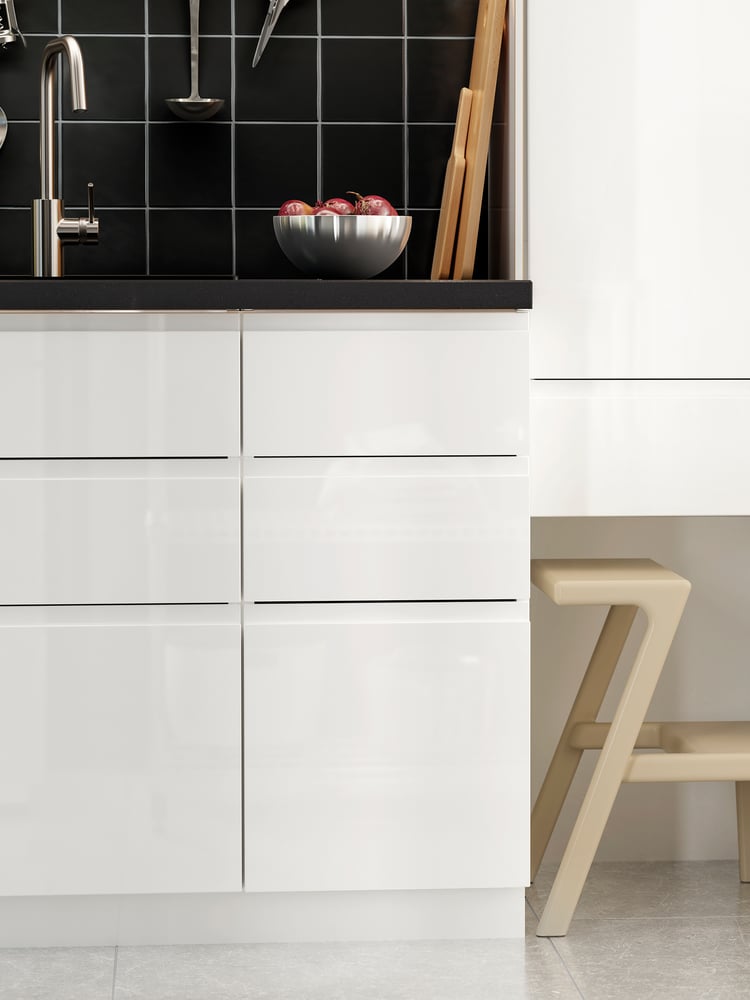 VOXTORP blanc brillant: une cuisine minimaliste - IKEA