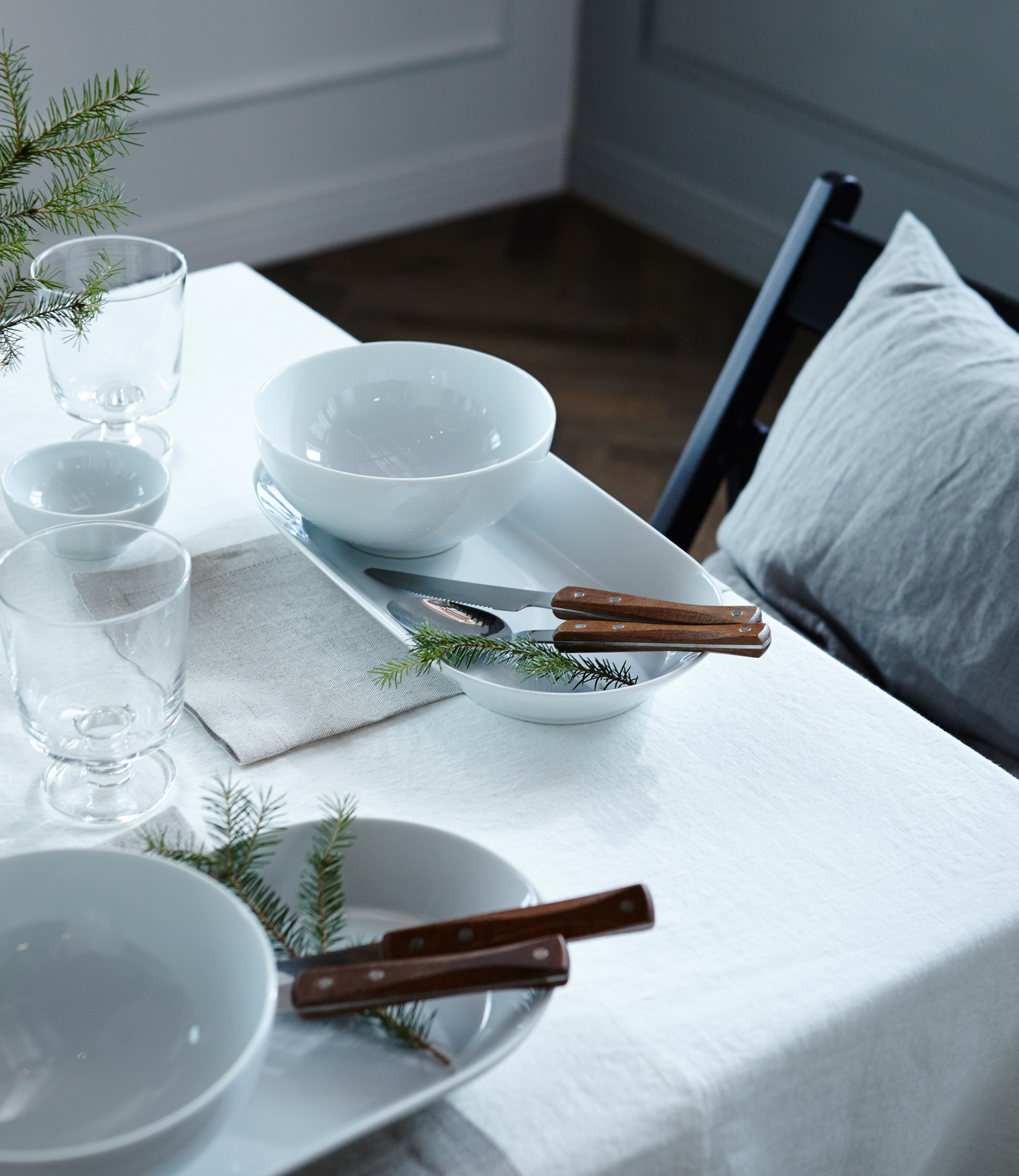 5 essential tips to decorate a holiday table setting - IKEA