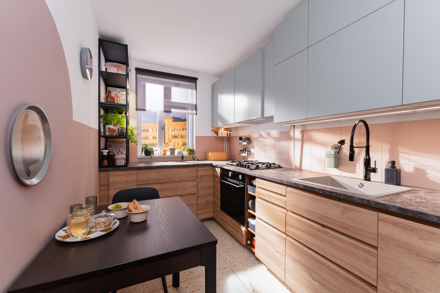 Nowoczesna kuchnia dla miłośników drewna - IKEA