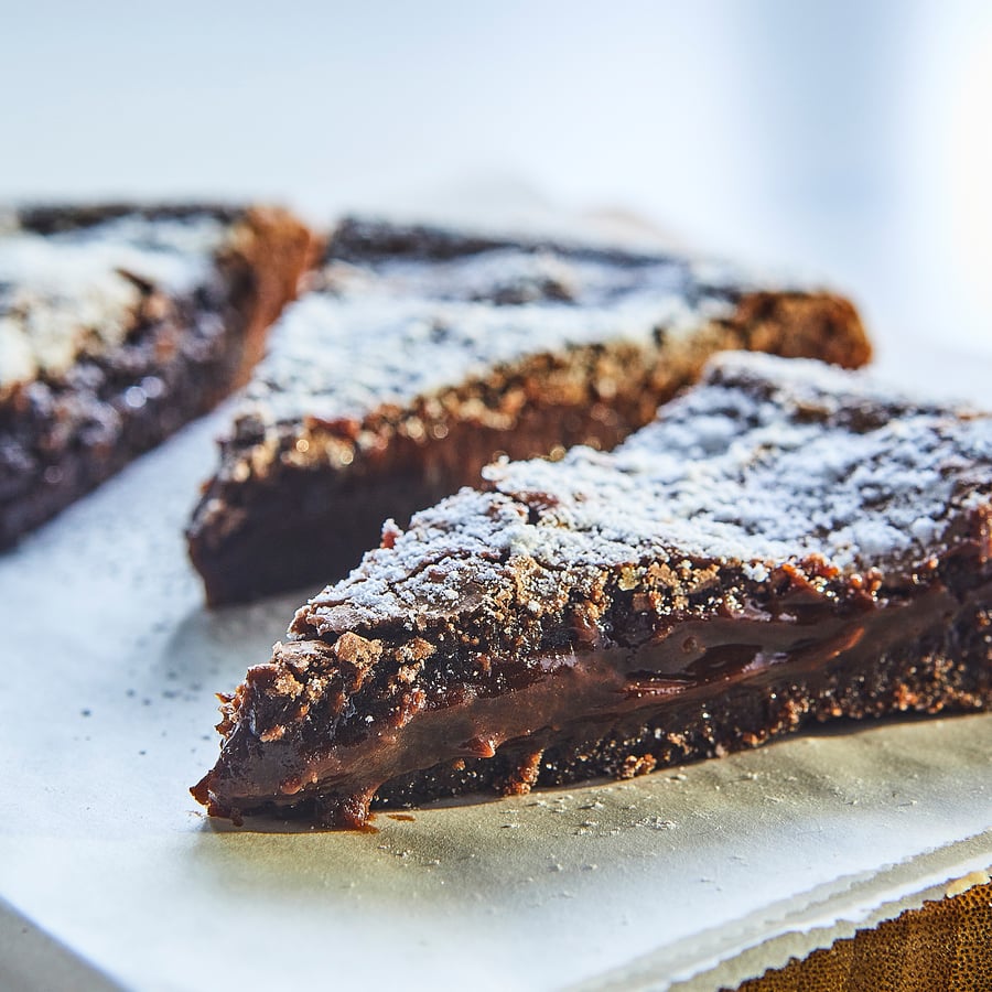 KAFFEREP gooey cocoa and chocolate cake, frozen Rainforest Alliance ...