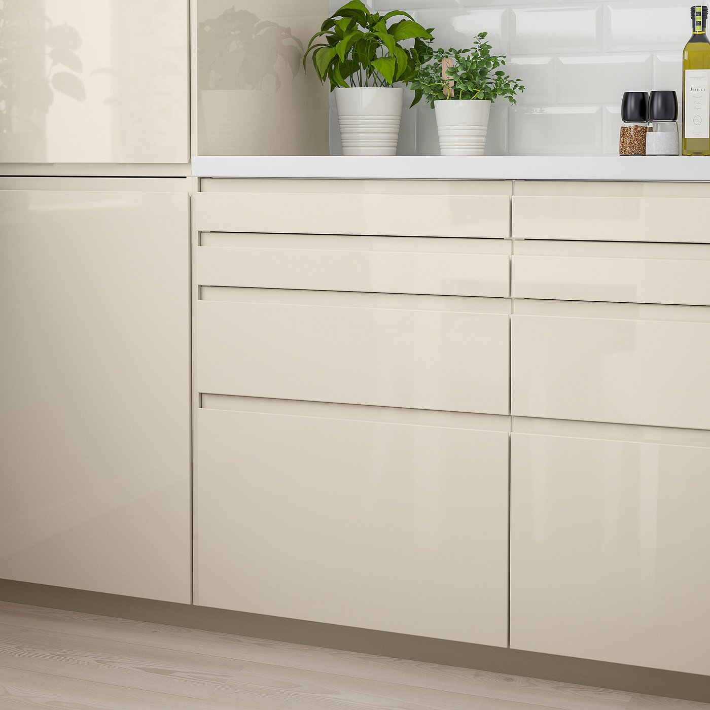 VOXTORP Ladefront, hoogglans lichtbeige, 80x10 cm - IKEA