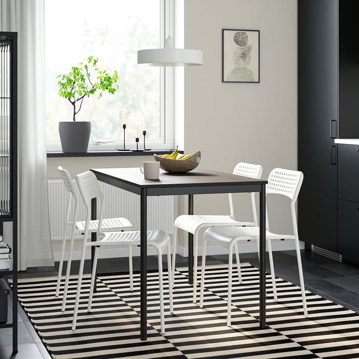 SANDSBERG table and 4 chairs, black black/white, 110x67 cm (431/4x263/8 ...