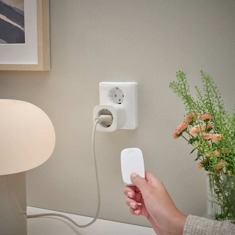 TRETAKT plug with remote control, smart - IKEA