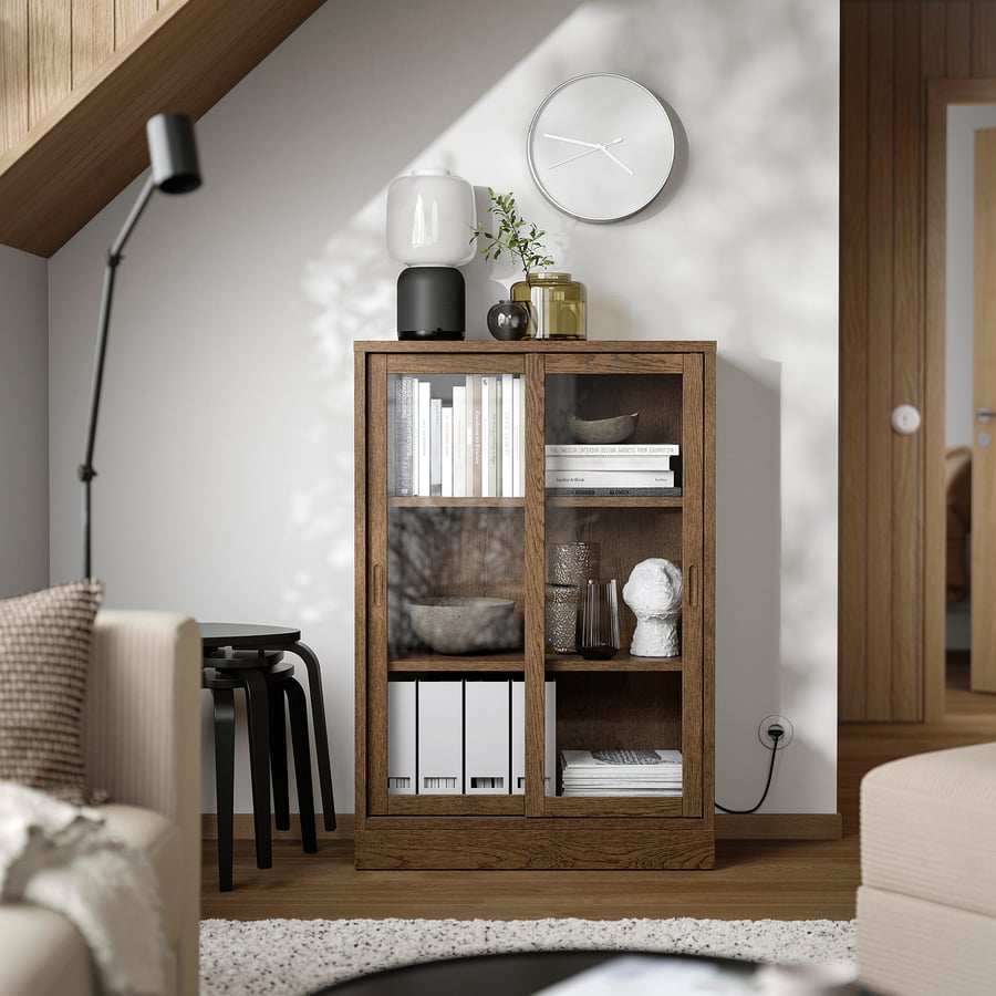 TONSTAD vitrinskåp med skjutdörrar, brun betsad ekfaner, 82x37x120 cm ...