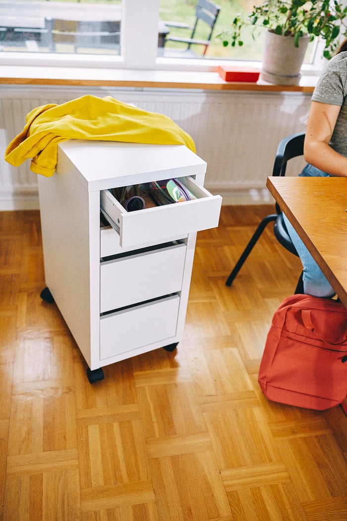 MICKE Predalnik na kolescih, bela, 35x75 cm - IKEA