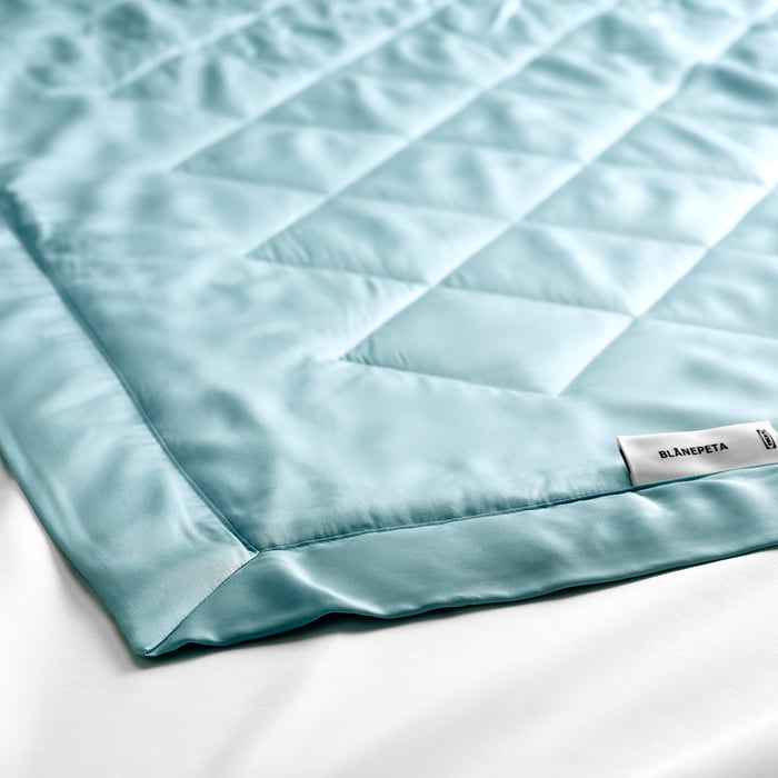 BLÅNEPETA duvet insert, cool, light blue, King - IKEA
