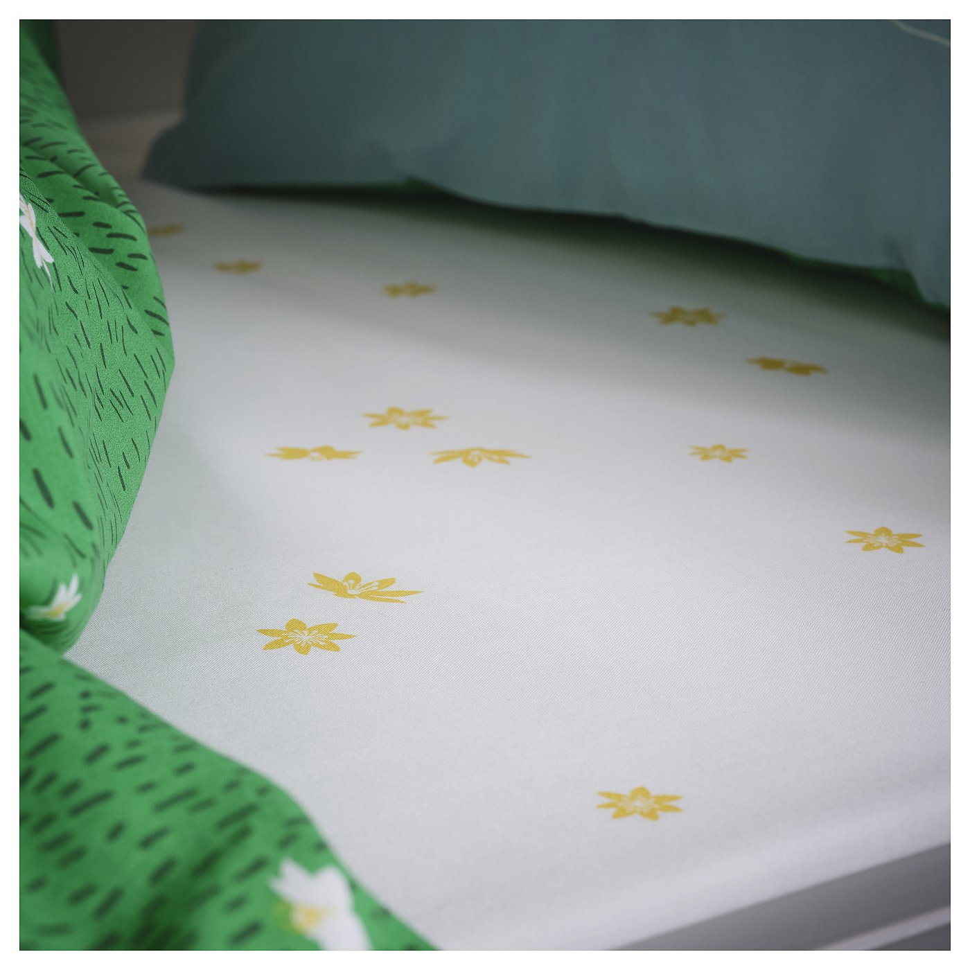 Bed Sheet Patterns White